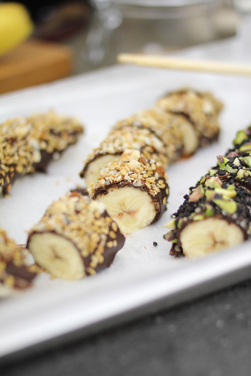 Mousse al cioccolato con lamponi freschi